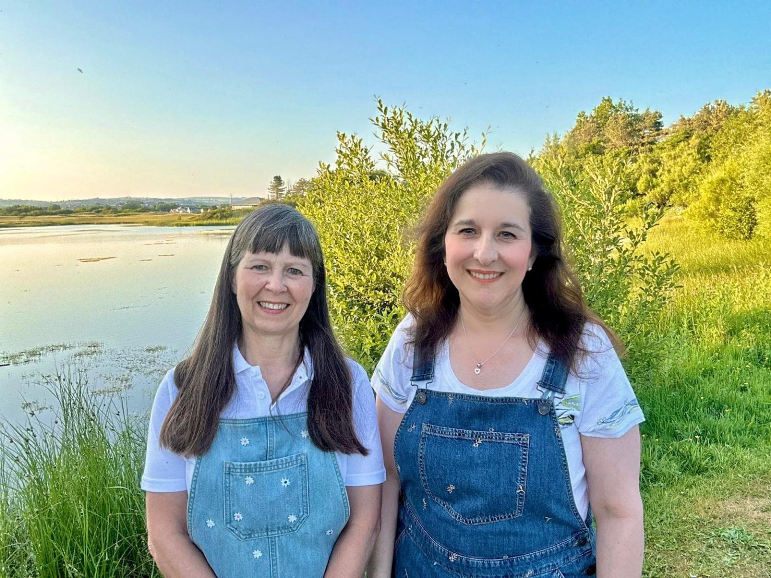 Lena and Ceri raise their voices and donations! - Music in Hospitals & Care